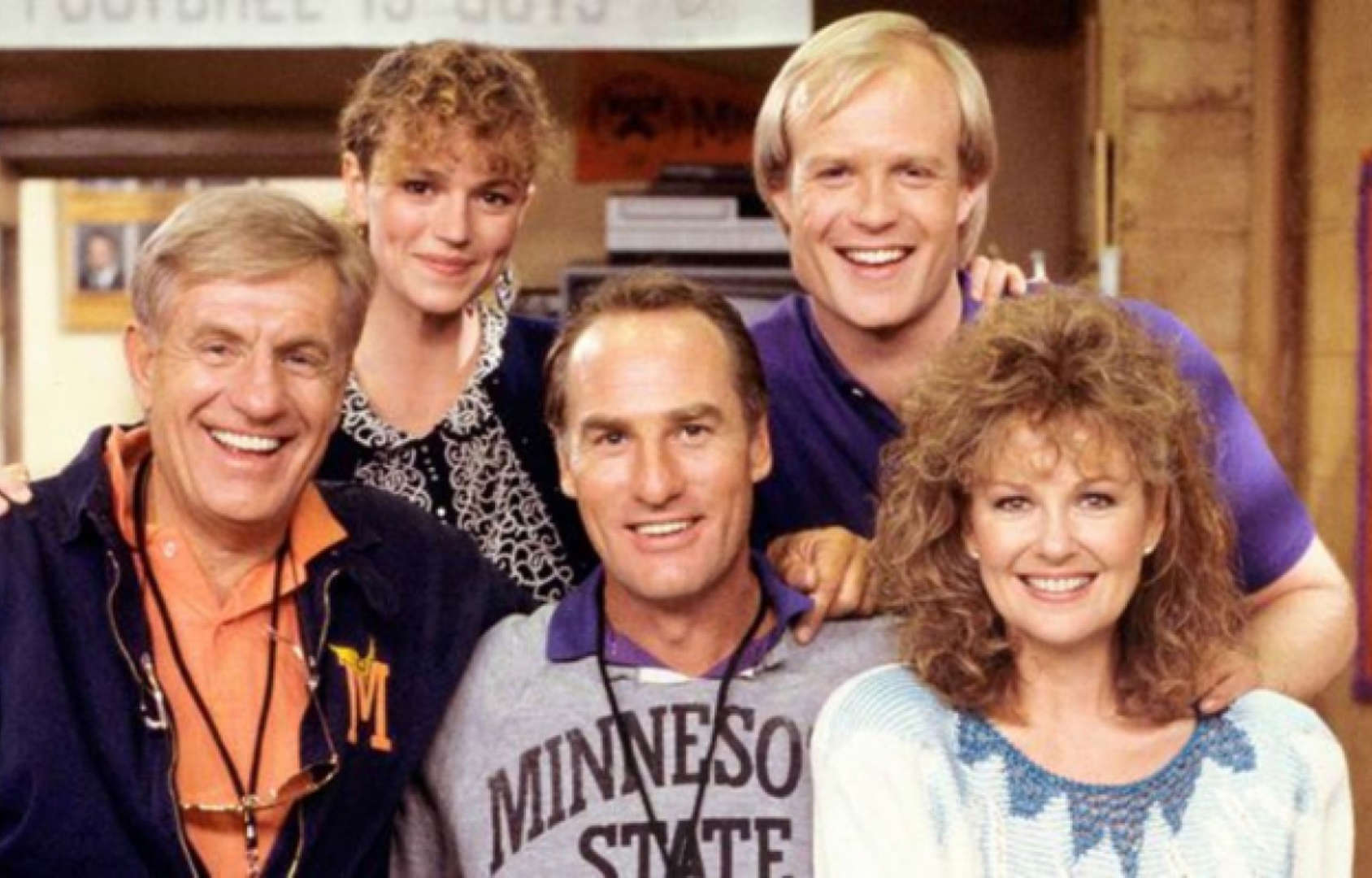 25 Forgotten Sitcoms That Are Secretly TV’s Best Kept Secrets