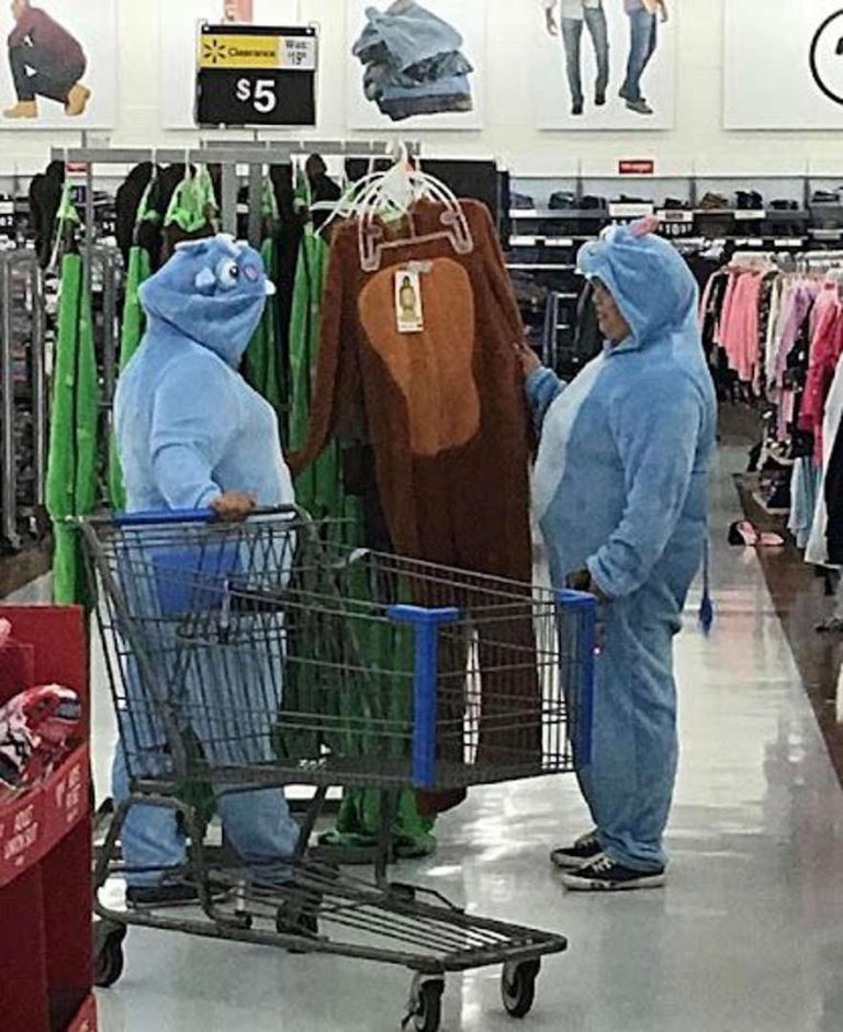 20 Unexpected and Wild Scenes at Walmart